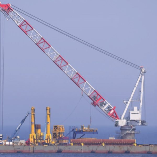 1000 ton heavy lift Crane / Work / Piling Barge - Van Loon Maritime ...