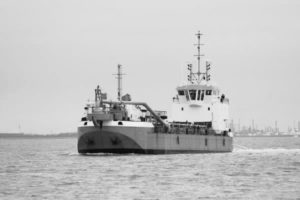 1.850 m³ Split Hopper Dredger - VL Maritime Services (Pty) Ltd