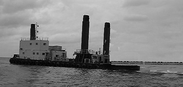 Spud Pontoon / Work Barge - Van Loon Maritime Services B.V.