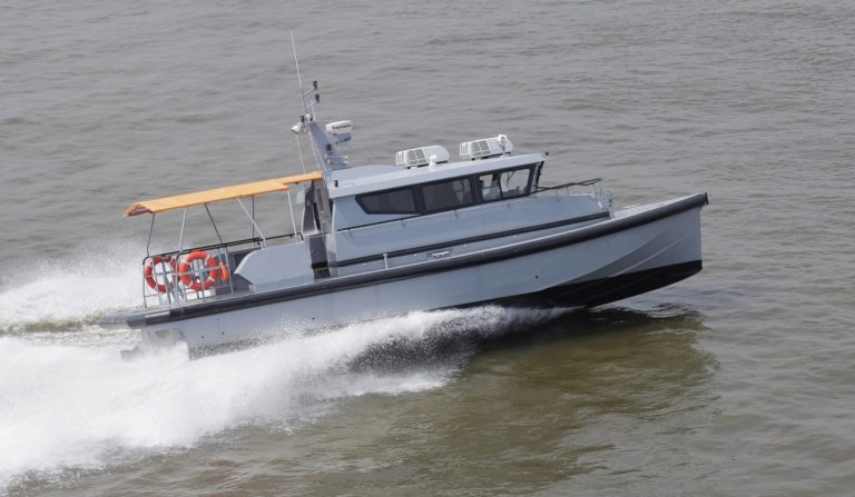 3800 DWT shallow draft oil tanker (3 sisters) - VL Maritime Services ...