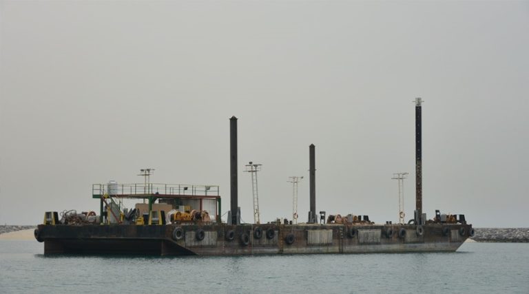 180 ft x 60 ft 4-pm Spud barge (3 sisters) - VL Maritime Services (Pty) Ltd